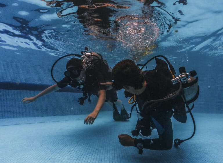 Scuba Certification in the Bahamas | Learn to Dive Grand Bahama - Epic Diving